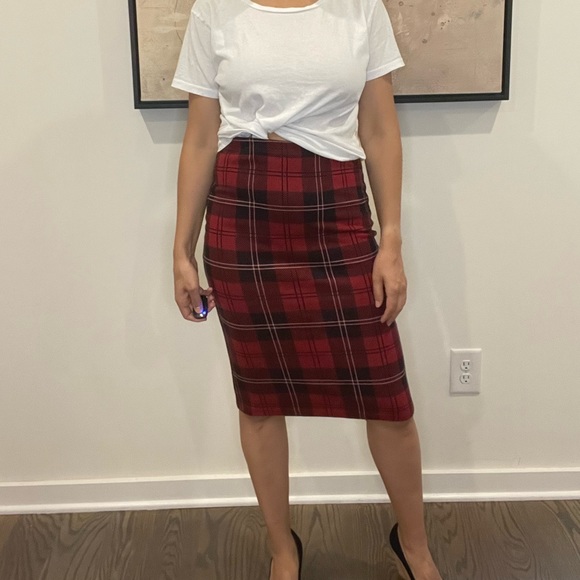 Topshop | Skirts | Top Shot Pencil Skit Nice Fit Beautiful Colors ...